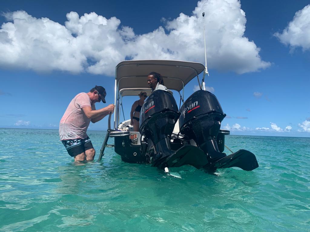 Group Beach Bar hopping by BOAT Tours – Tours Grenada