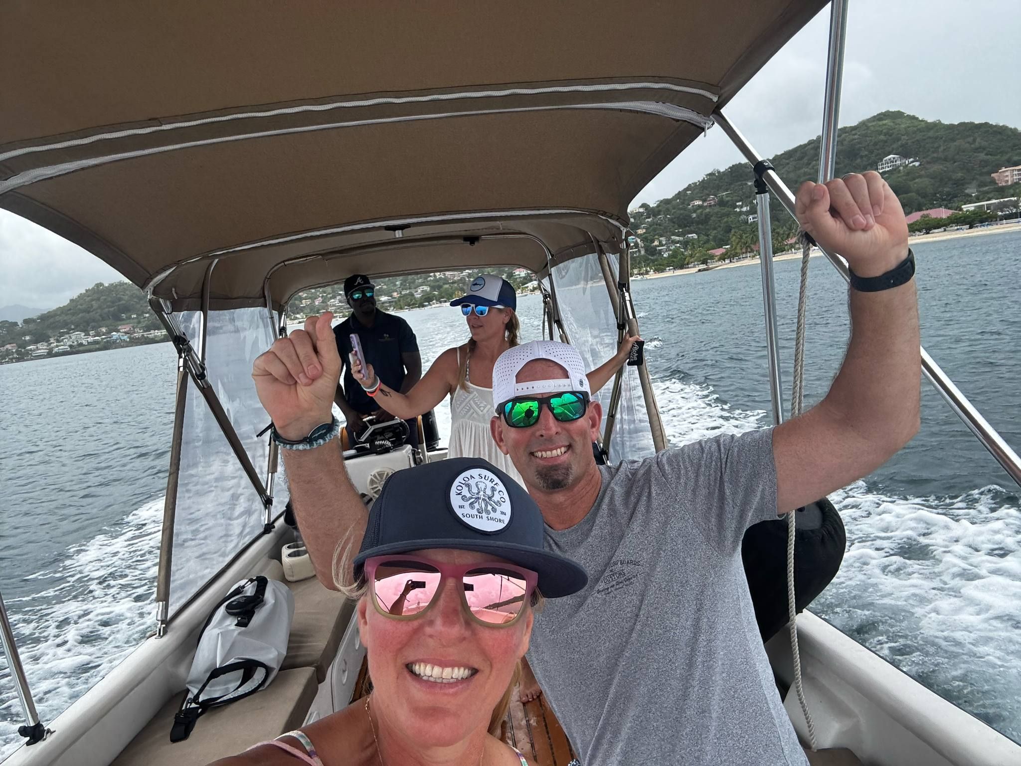 Private Beach Bar hopping by BOAT Tours – Tours Grenada